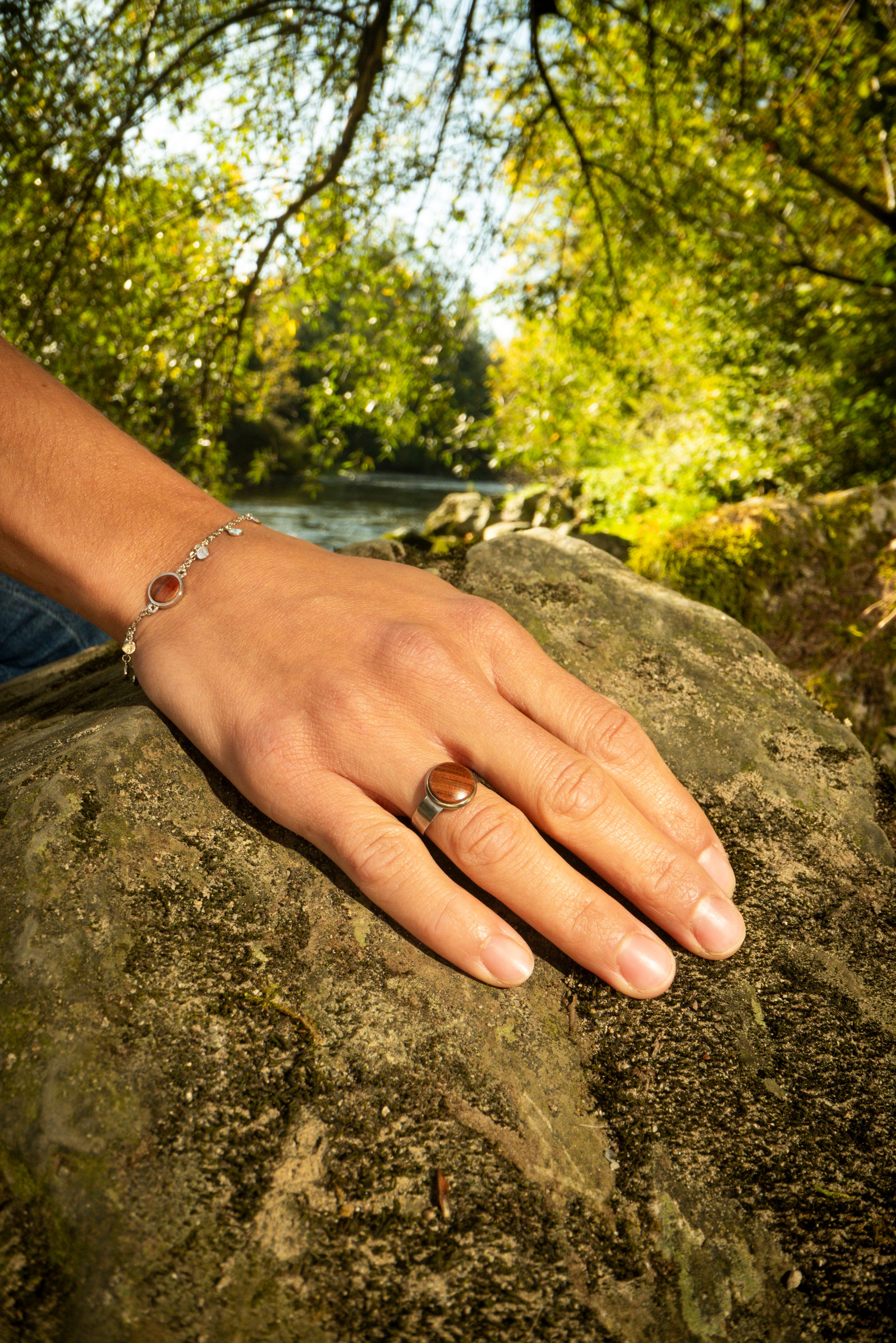 Schmuck mit Pflaumenholz von wowki